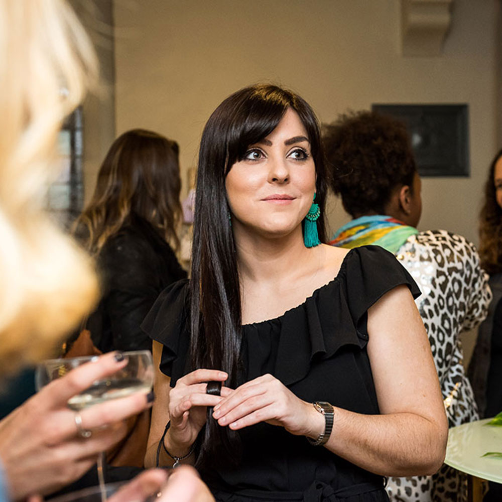 About Miss Bush - Miss BushMiss Bush